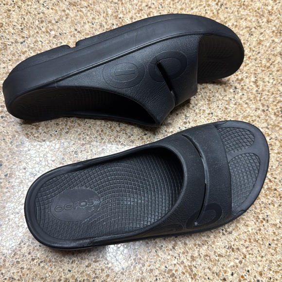 OOFOS | Shoes | Oofos Black Recovery Slides | Poshmark